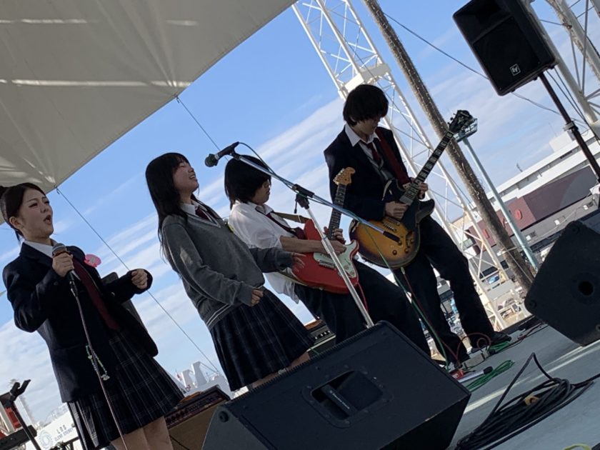 【軽音楽部】東日本復興チャリティーコンサート Sing for the Future に参加しました。 | お知らせ | 大阪偕星学園高等学校